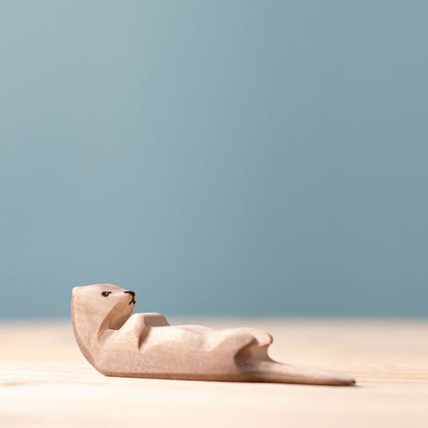 Bumbu Toys Otter - Sleeping – Elenfhant